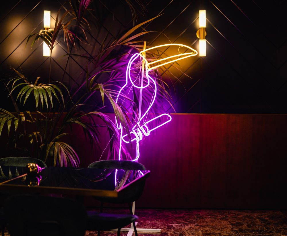 Scott Bar | FLAWLESS.life - The Lifestyle Guide